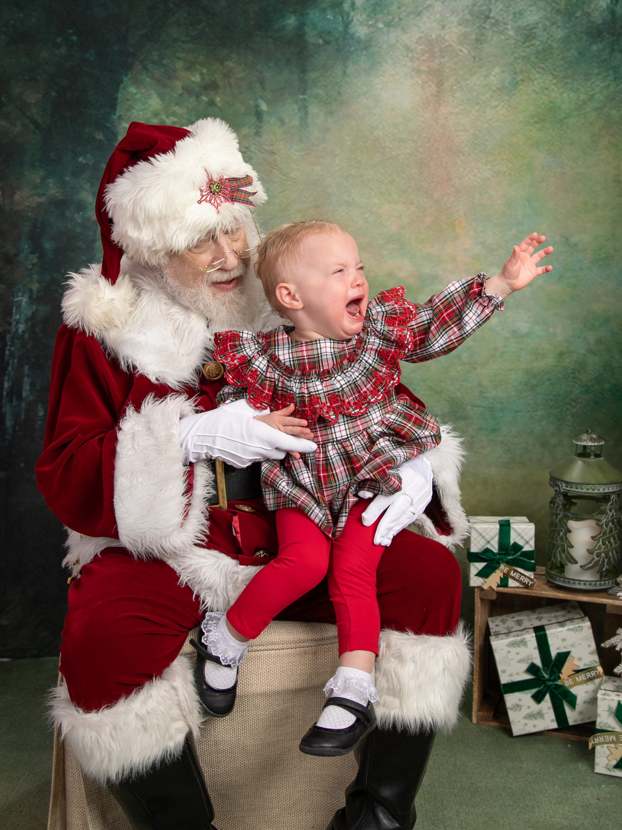 5 Tips to Master Photos With Santa | Spoiled Rotten Photography
