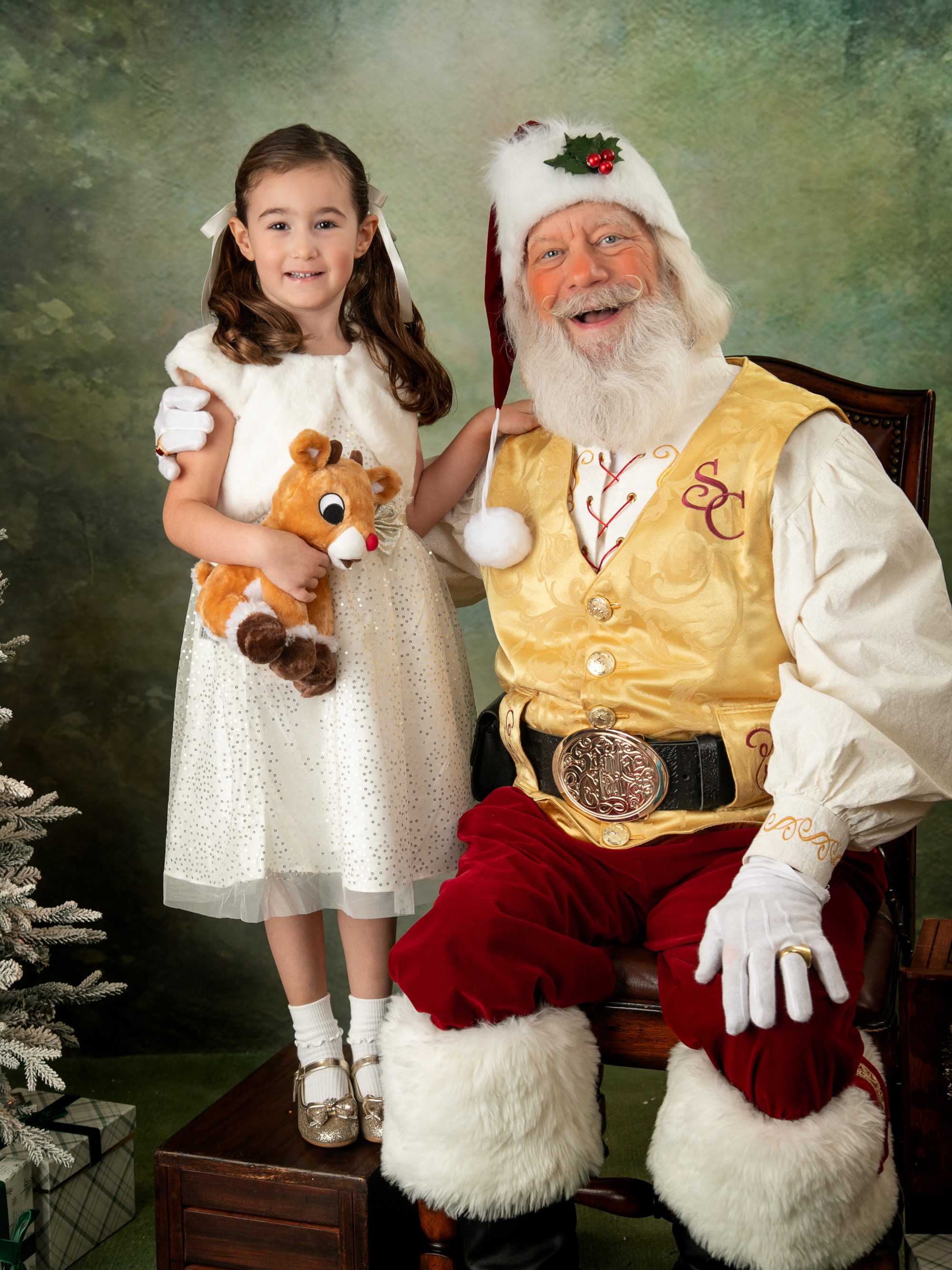 5 Tips to Master Photos With Santa | Spoiled Rotten Photography