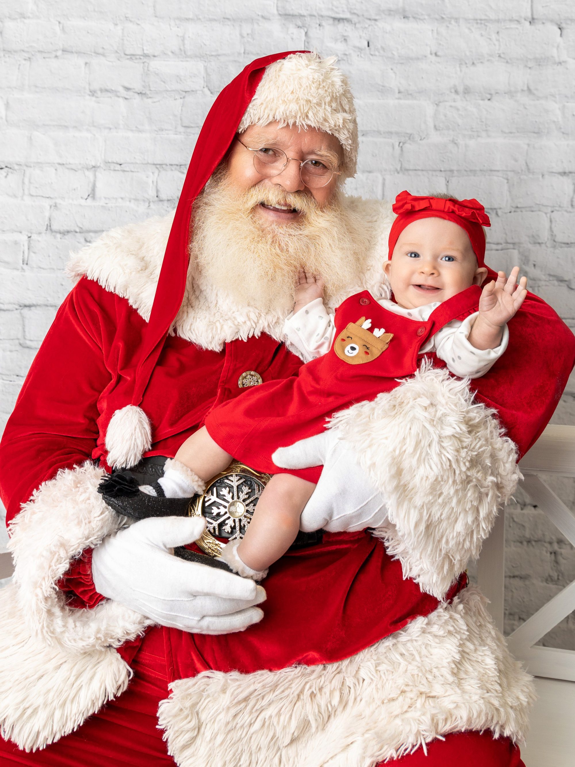 5 Tips to Master Photos With Santa - Spoiled Rotten Photography